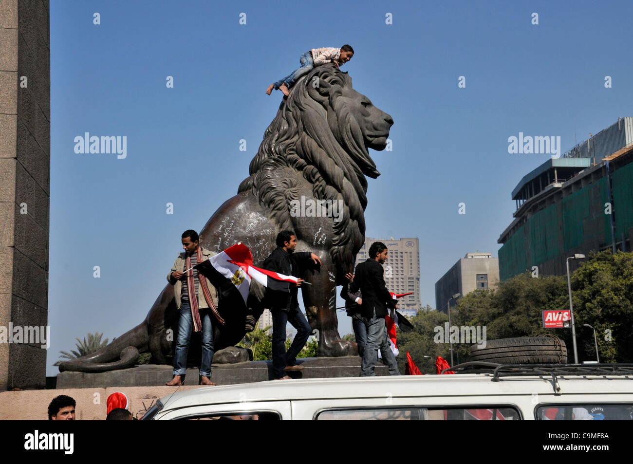 The scenes in an around Cairo's famous Tahrir (Liberation) Square on ...