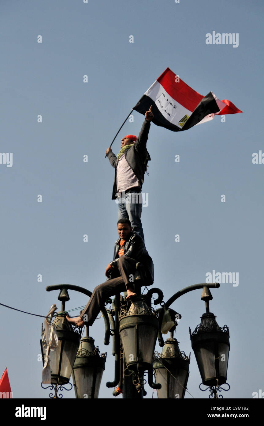 The scenes in an around Cairo's famous Tahrir (Liberation) Square on ...