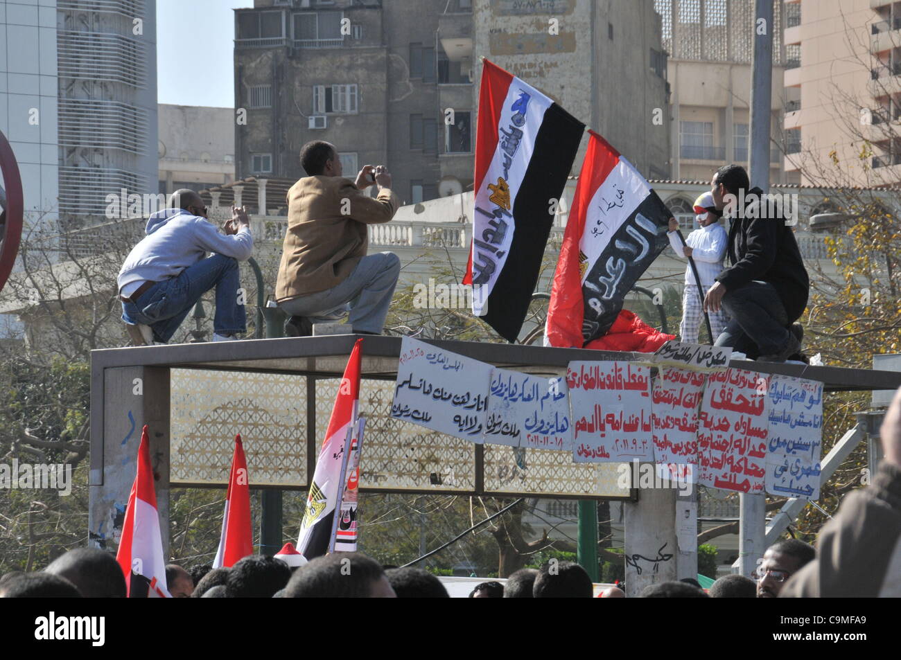 The scenes in an around Cairo's famous Tahrir (Liberation) Square on ...