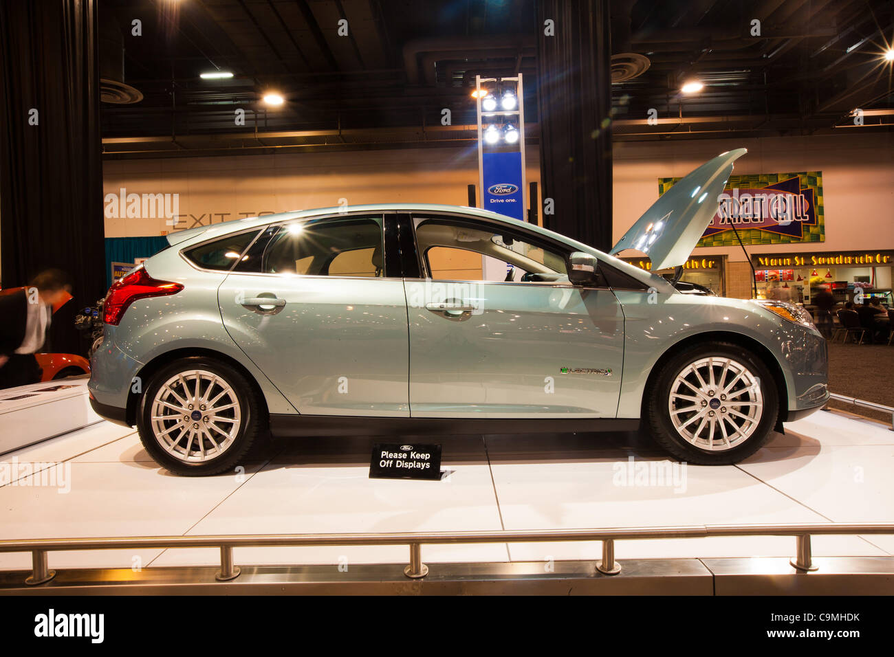 Ford focus 2012 cars hi-res stock photography and images - Alamy