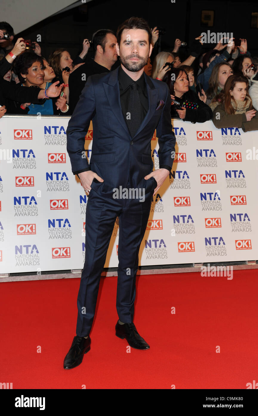 DAVE BERRY 2012 NATIONAL TELEVISION AWARDS O2 ARENA LONDON ENGLAND 25 ...
