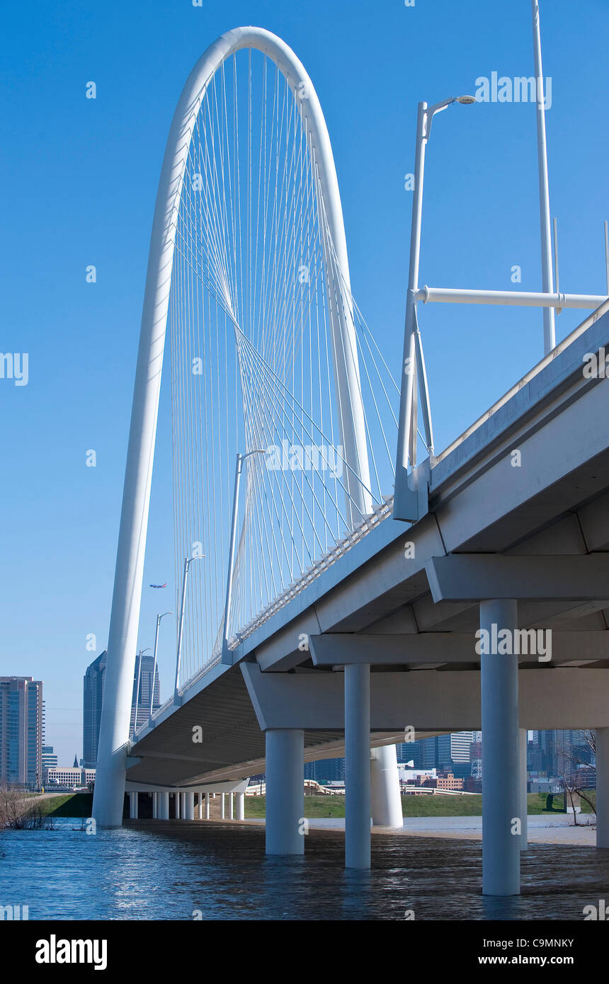 Dallas texas usa freeway bridge hi-res stock photography and images - Alamy