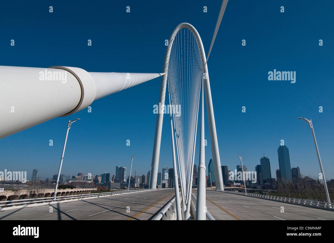 Woodall rogers freeway dallas hi-res stock photography and images - Alamy