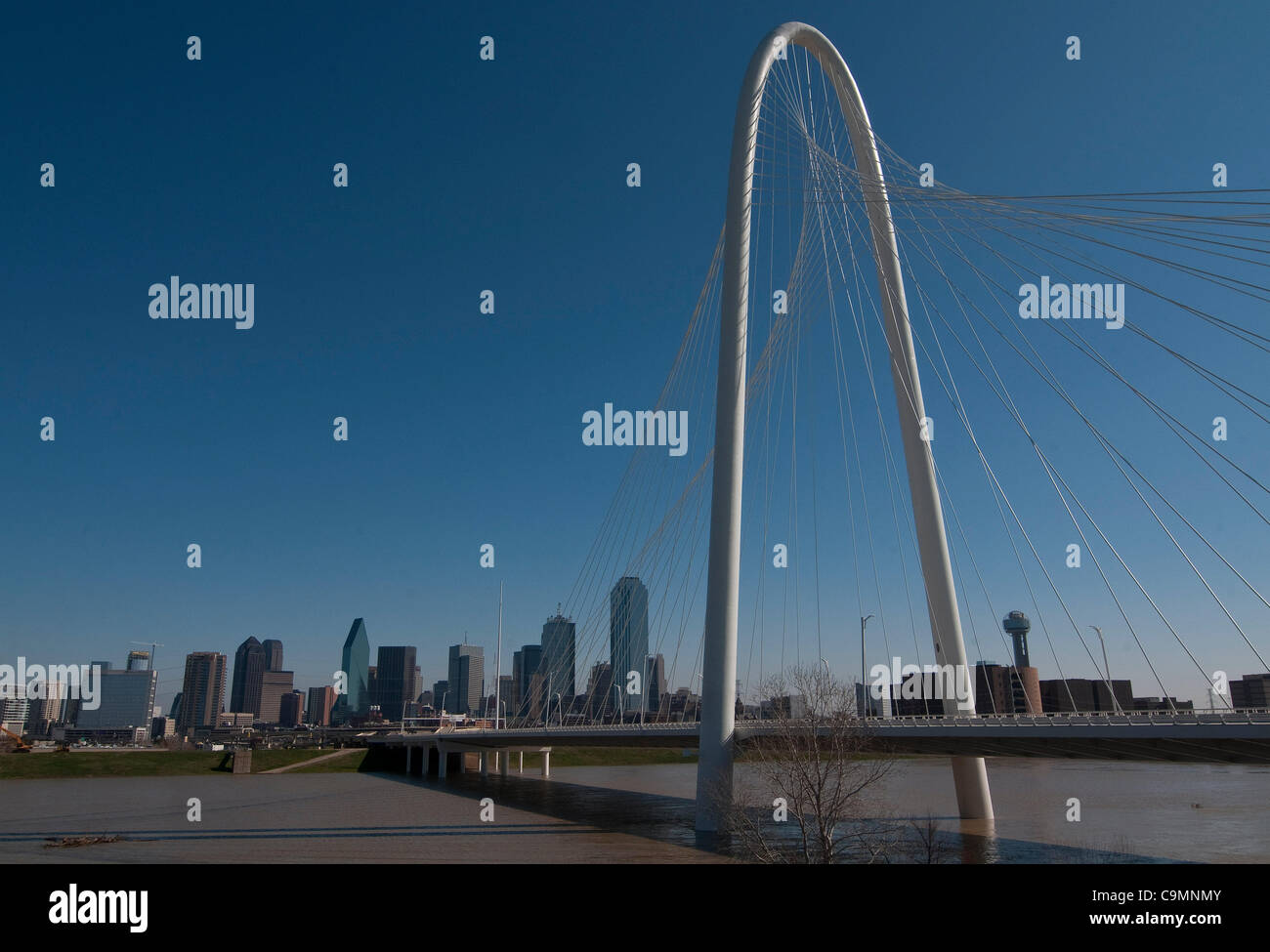 Dallas texas usa freeway bridge hi-res stock photography and images - Alamy