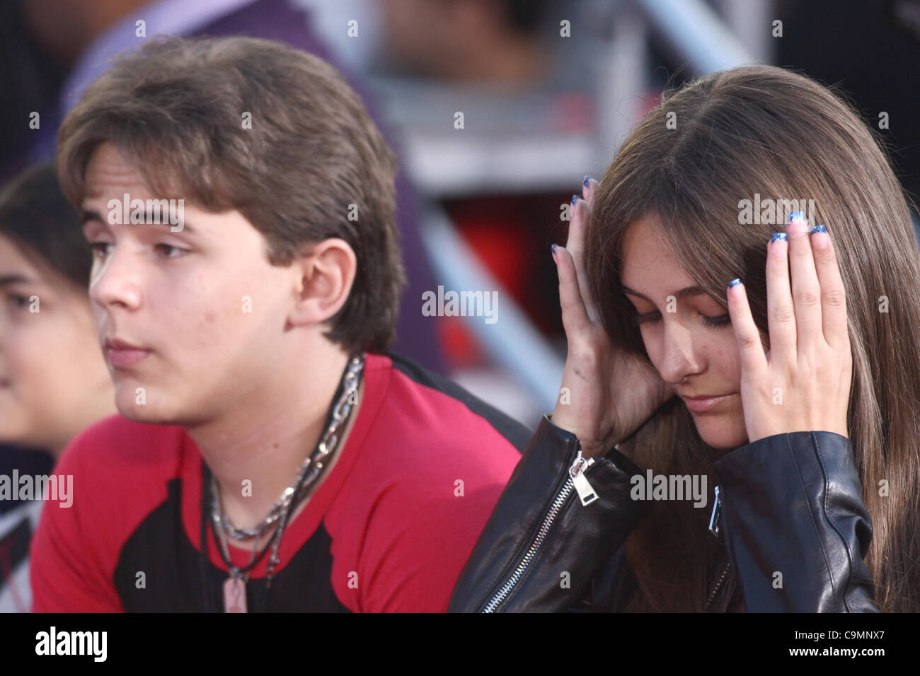 PRINCE JACKSON & PARIS JACKSON MICHAEL JACKSON HAND AND FOOTPRINT ...