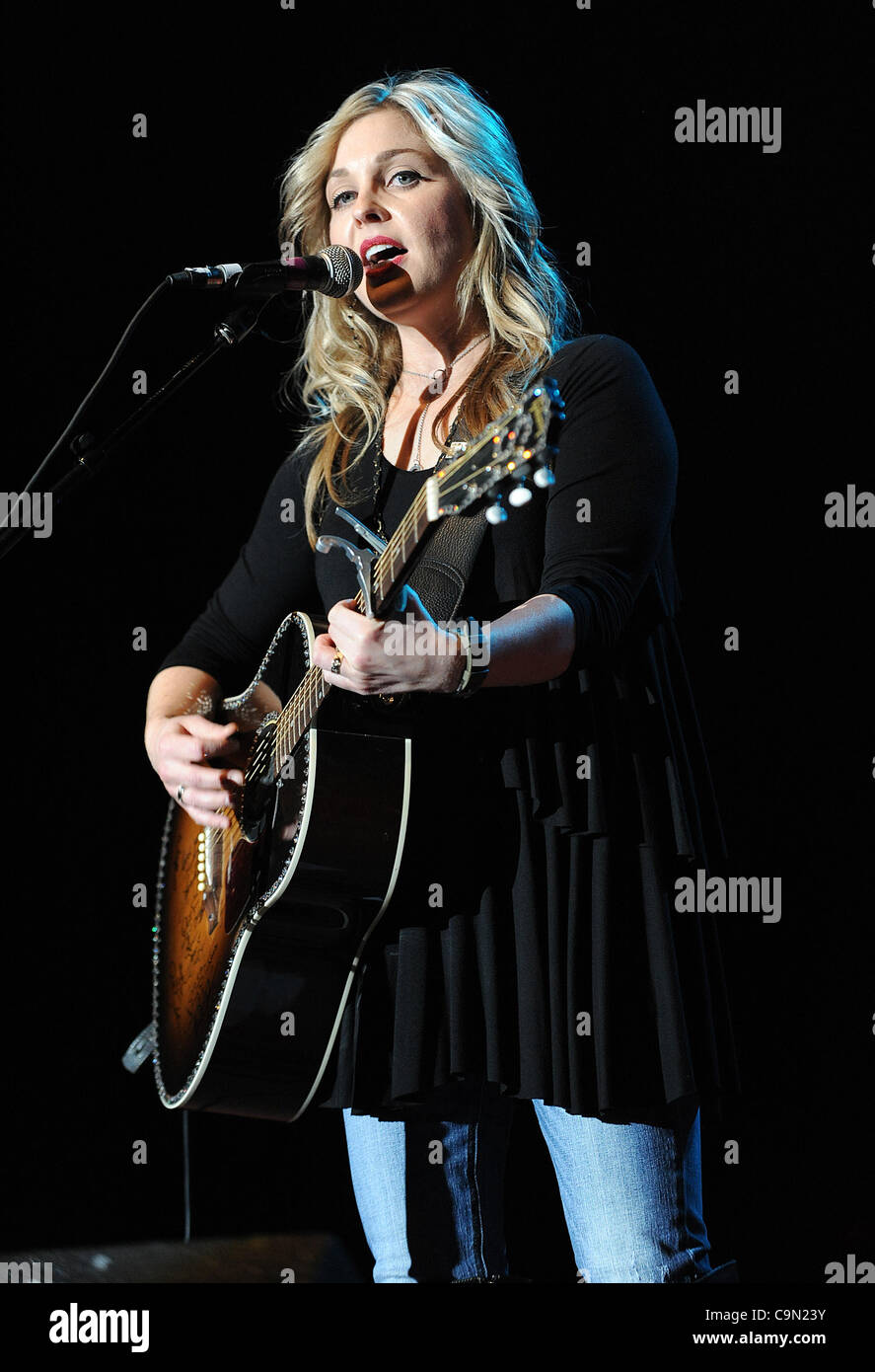 Sunny sweeney hi-res stock photography and images - Alamy