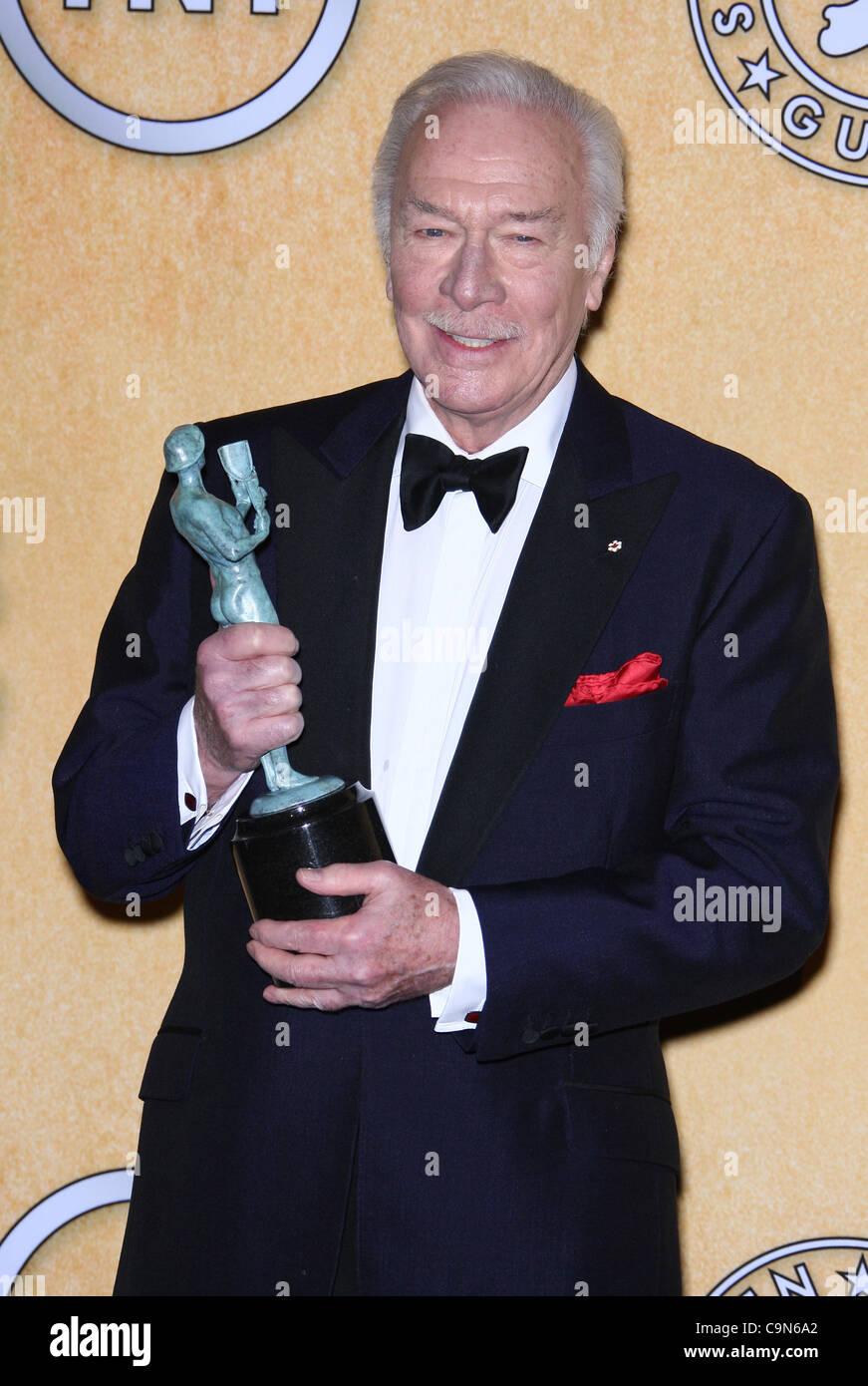 CHRISTOPHER PLUMMER 18TH ANNUAL SCREEN ACTORS GUILD AWARDS. PRESSROOM ...