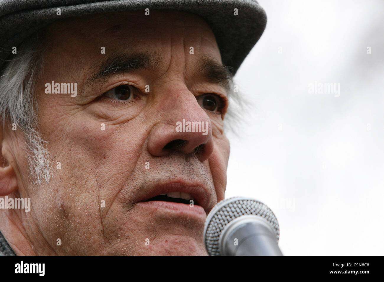 actor Roger Lloyd Pack Stock Photo - Alamy