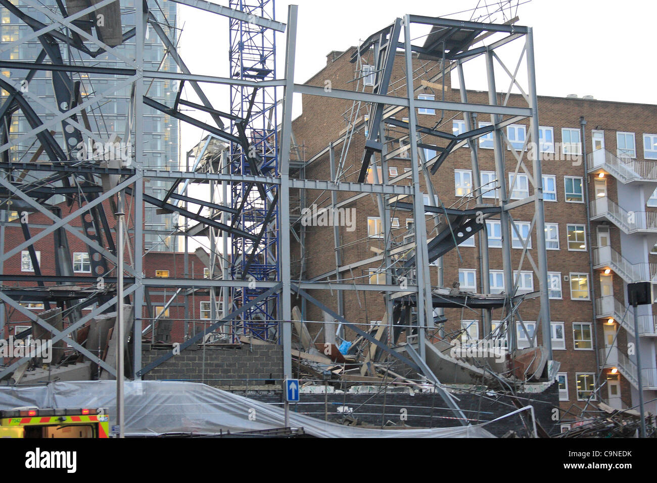 Ilford city gates building hi-res stock photography and images - Alamy