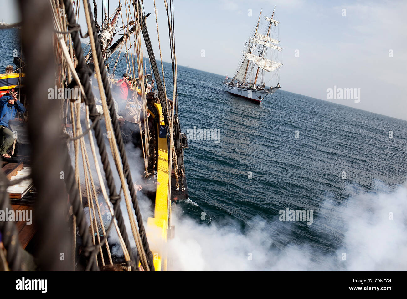Merchant ship 1700s hi-res stock photography and images - Alamy