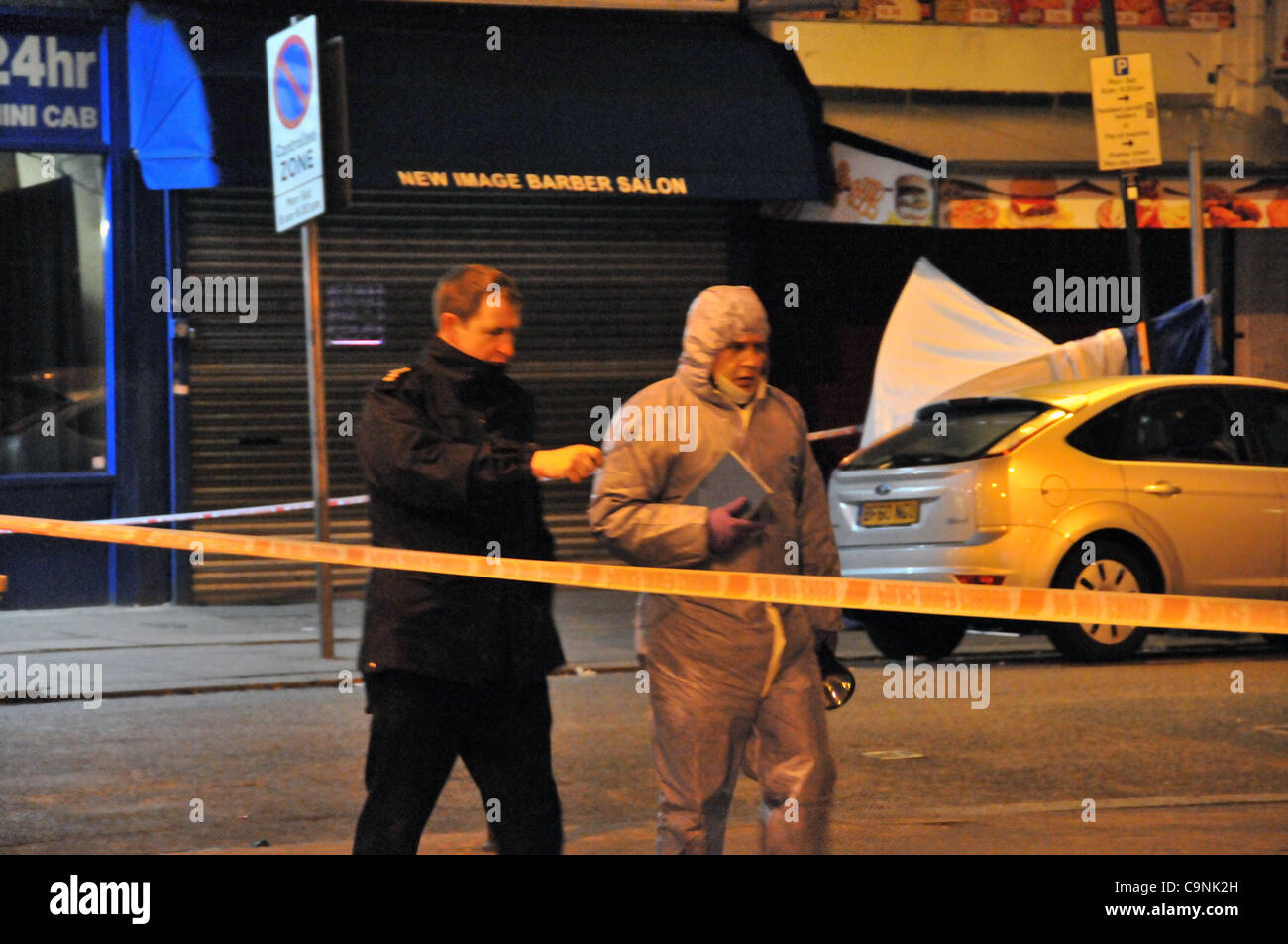 Forensic tent hi-res stock photography and images - Alamy