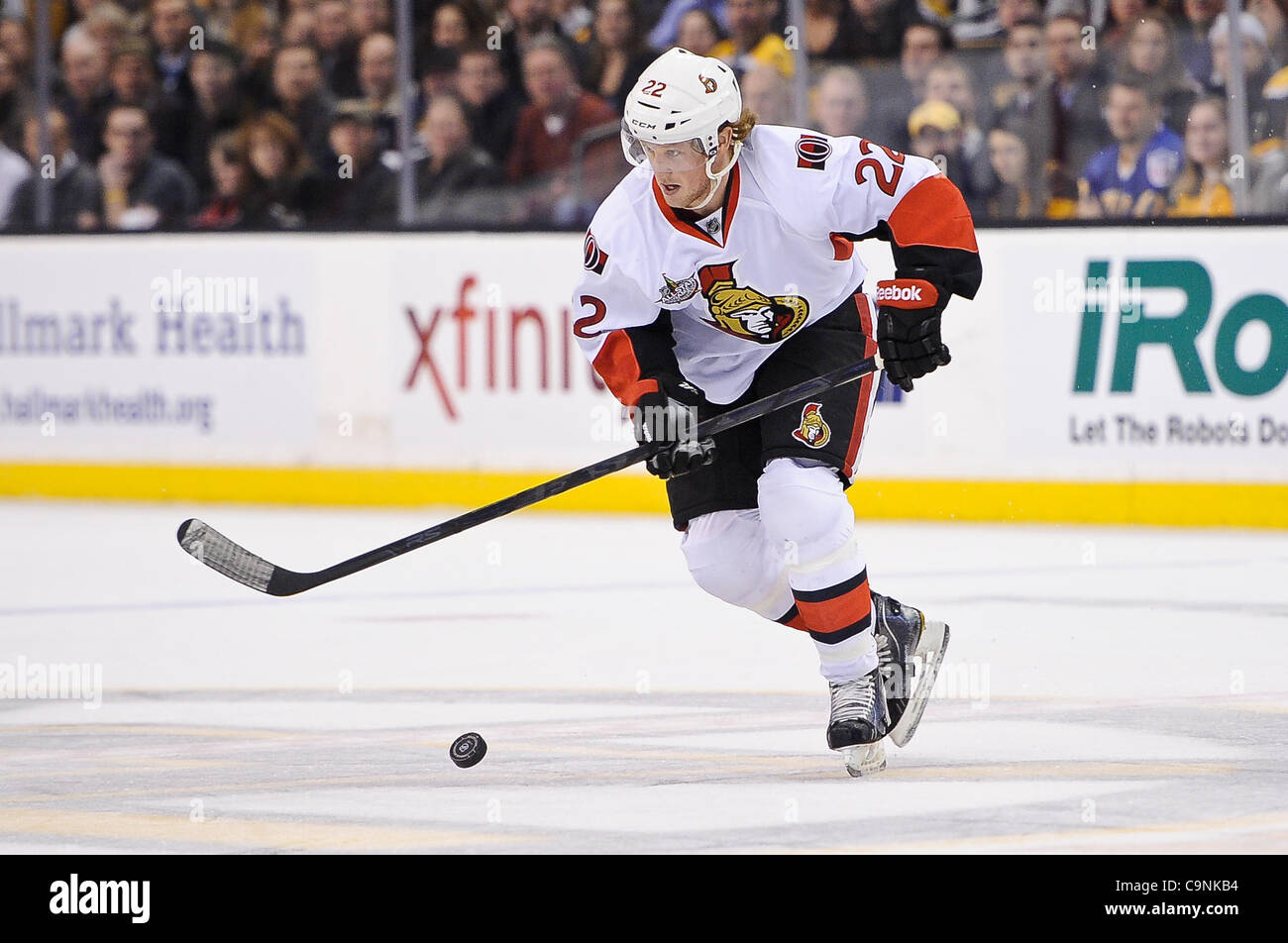 Jan. 31, 2012 - Boston, Massachusetts, U.S - Ottawa Senators right wing ...