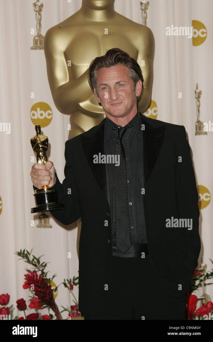 Feb 22, 2009 - Hollywood, California, USA - Actor SEAN PENN in the ...