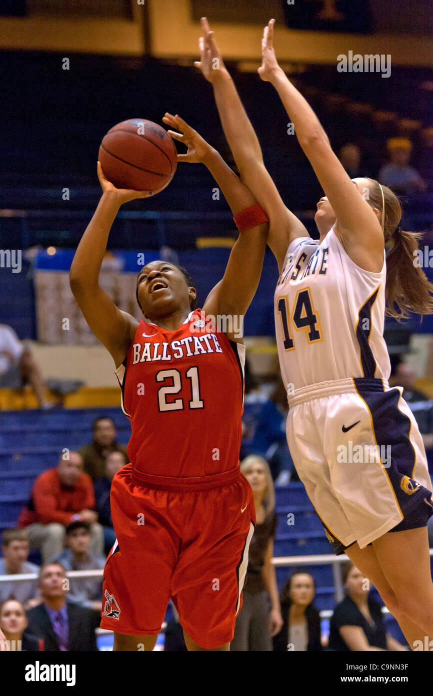 Feb. 1, 2012 - Kent, Ohio, U.S - Ball state guard Mercedes Miller (21 ...