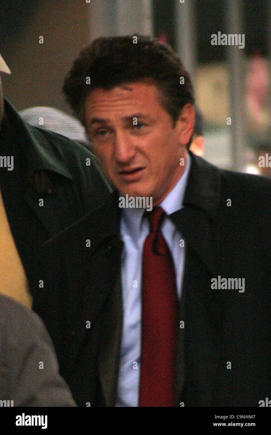 Apr. 2, 2004 - New York, New York, U.S. - K36498RM.THE INTERPRETER ...