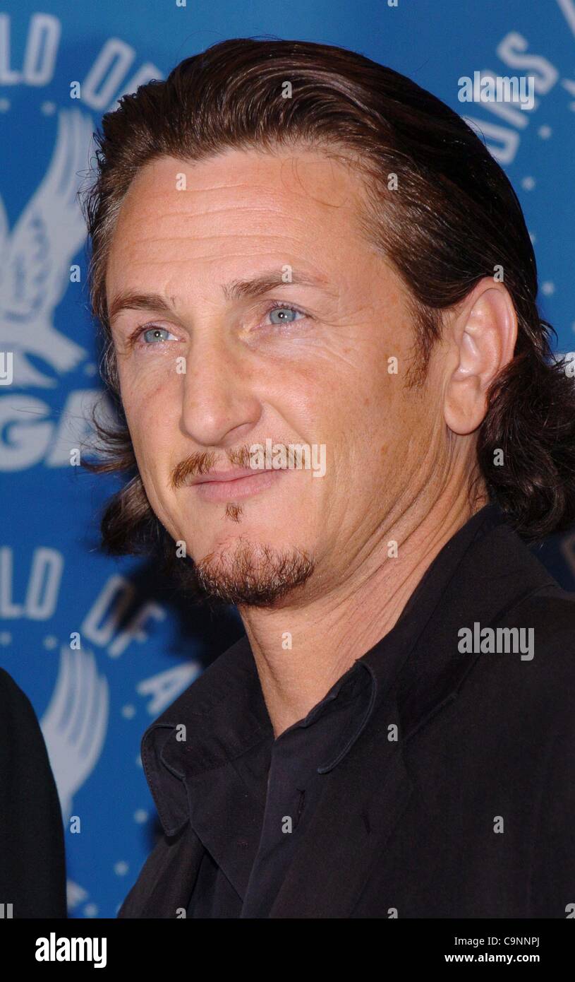 Feb. 6, 2004 - Century City, CALIFORNIA, USA - K35001FB.56TH ANNUAL DGA ...