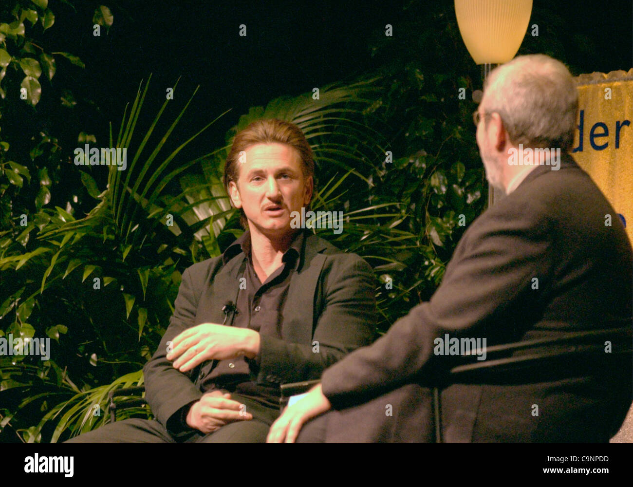 Interviewed on stage hi-res stock photography and images - Alamy