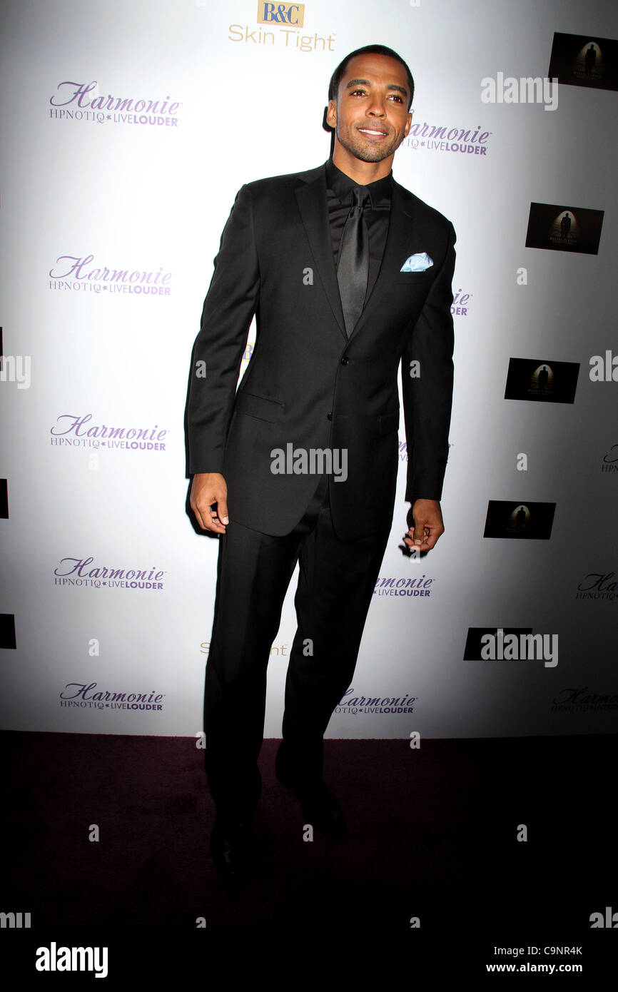 Dysfunctional friends premiere hi-res stock photography and images - Alamy