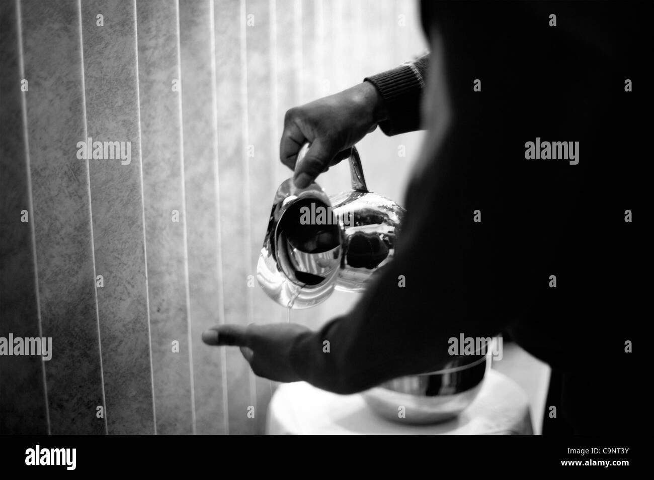 Oneg shabbat hi-res stock photography and images - Alamy