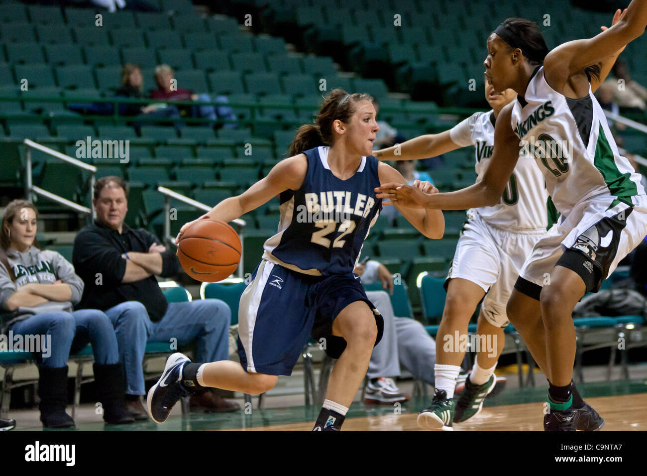 Feb. 2, 2012 - Cleveland, Ohio, U.S - Butler guard Jenna Cobb (22) is ...