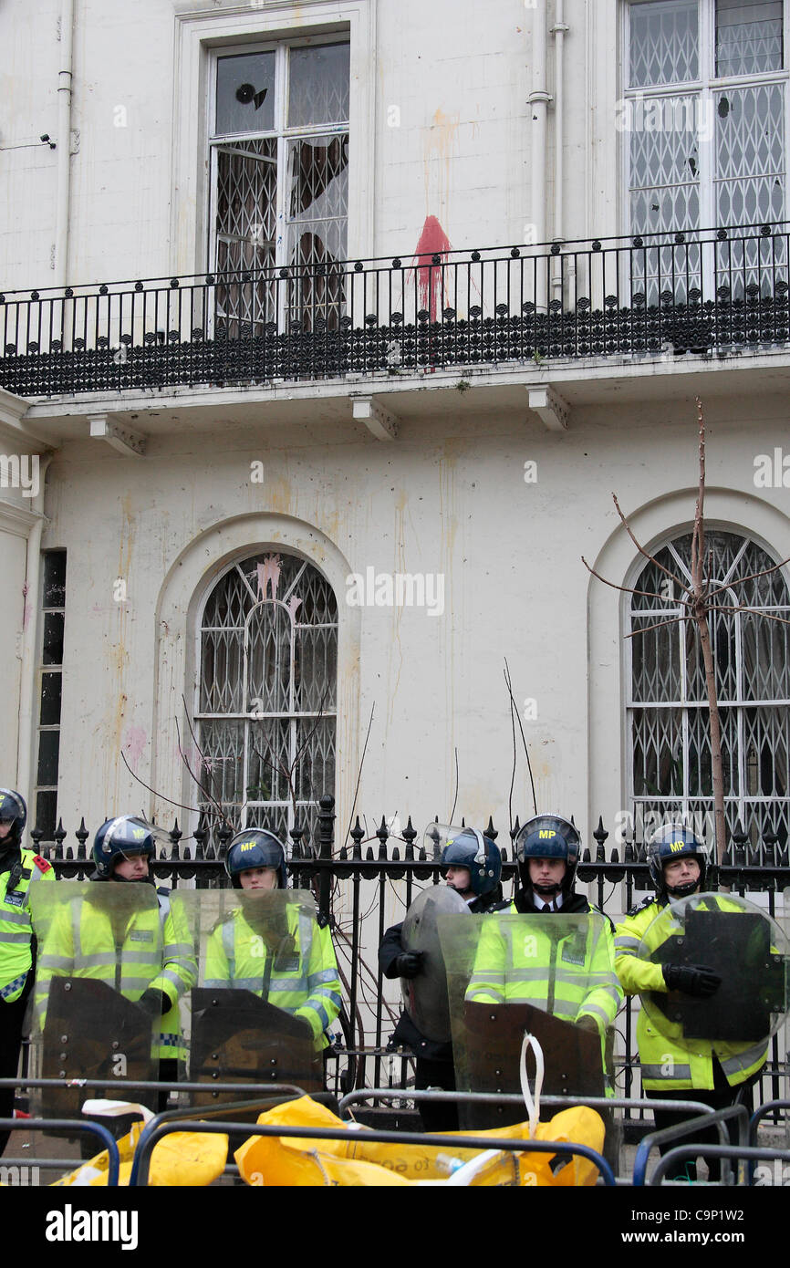 Syrian protest building hi-res stock photography and images - Alamy