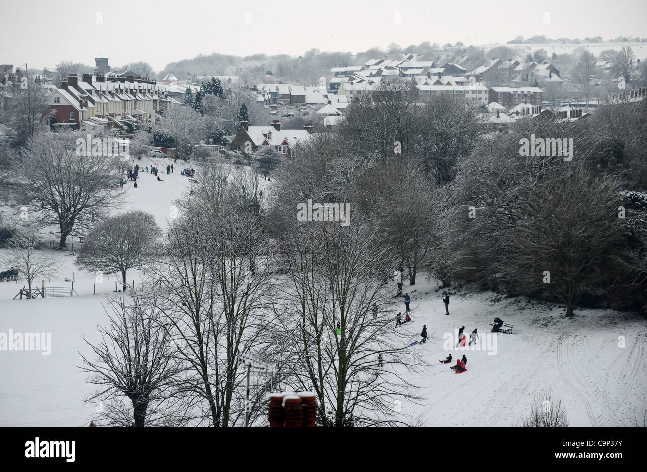 Crowds out enjoying the snow in Lewes East Sussex this morning after ...