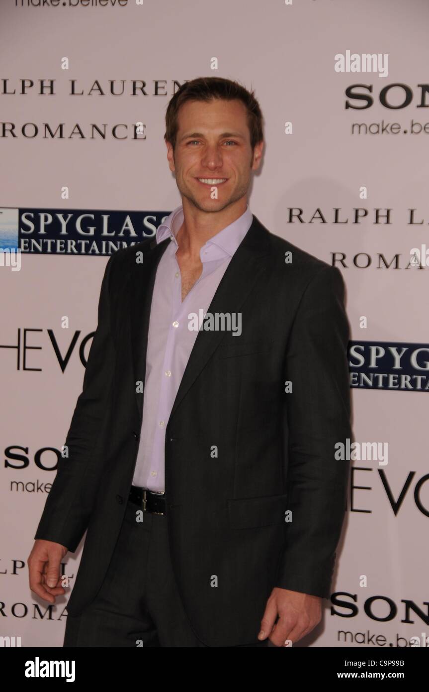 Jake Pavelka at arrivals for THE VOW Premiere, Grauman's Chinese ...