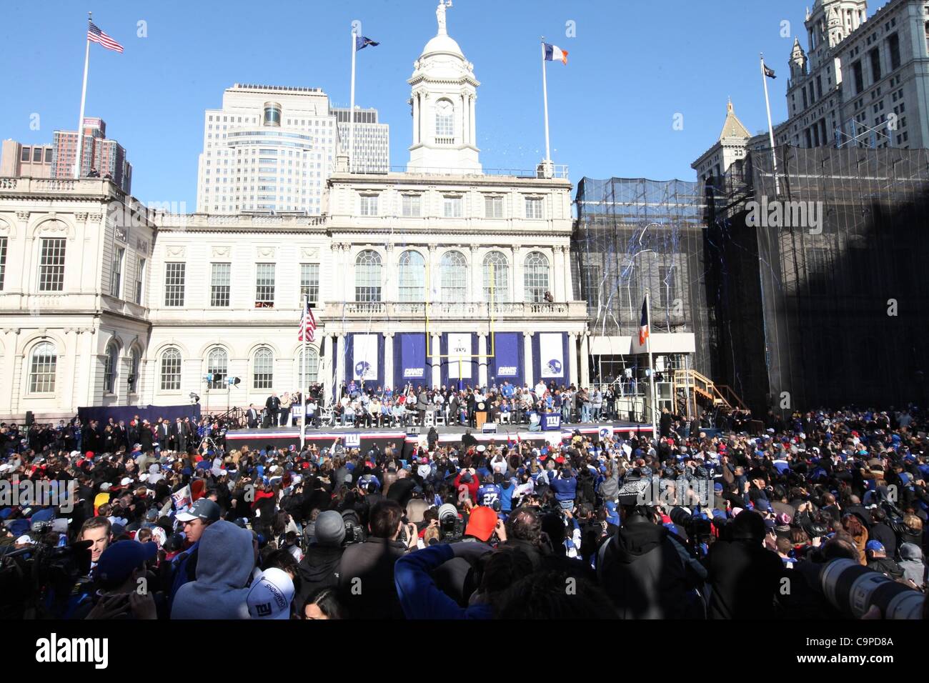Overview of the crowds of Giants fans at a public appearance for New ...