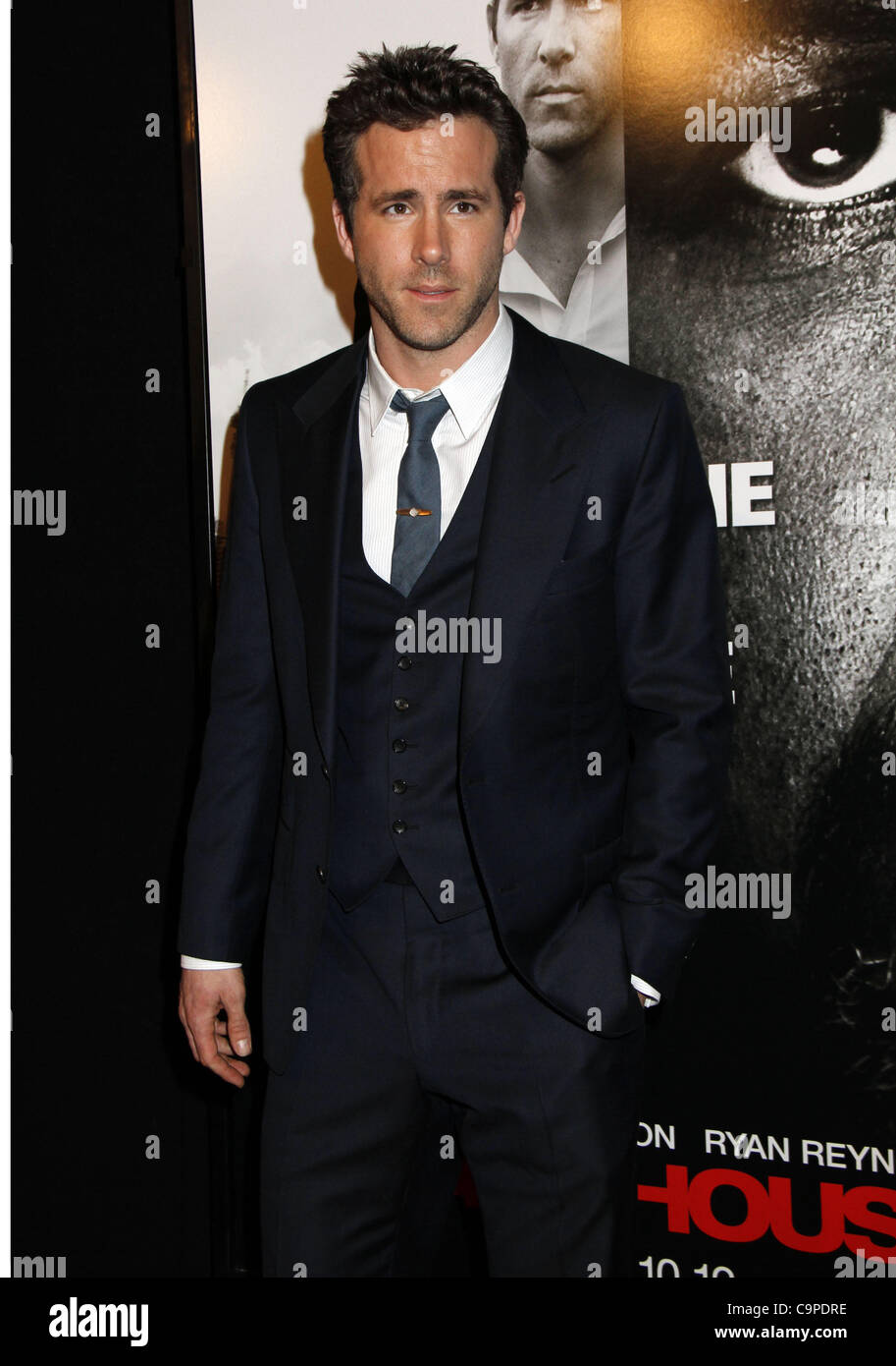 Feb. 7, 2012 - New York, New York, U.S. - Ryan Reynolds arrives for the ...