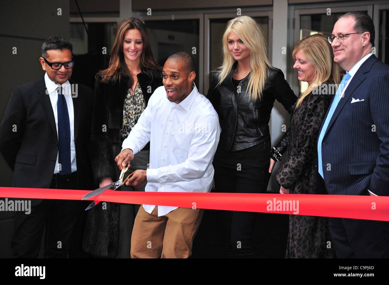 Naeem Khan, Stephanie Winston-Wolkoff, Victor Cruz, Kate Upton, Lisa ...