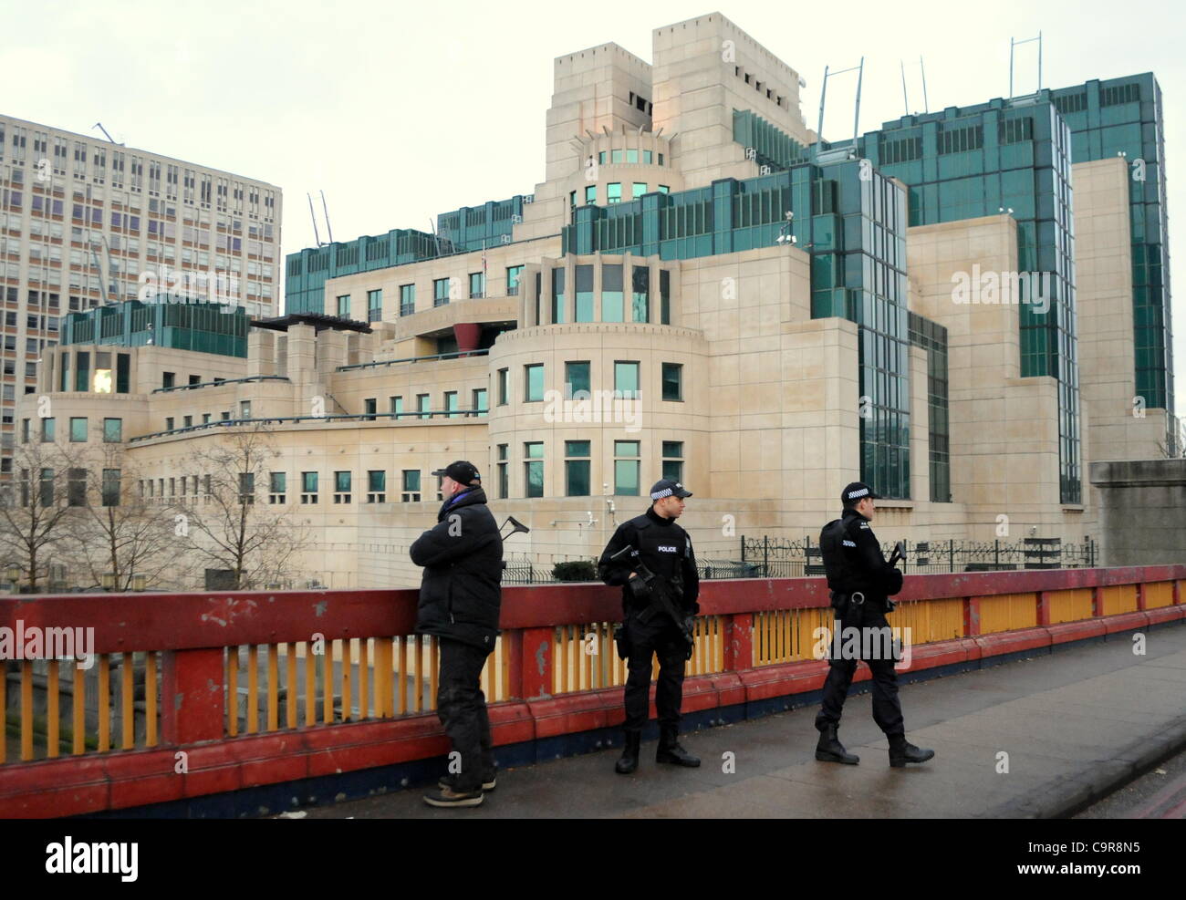 James bond skyfall movie scene hi-res stock photography and images - Alamy