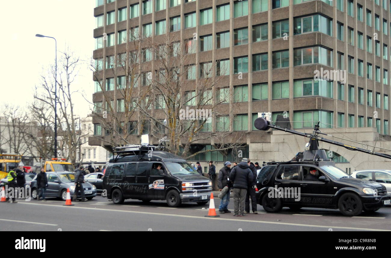 Film skyfall daniel craig hi-res stock photography and images - Alamy