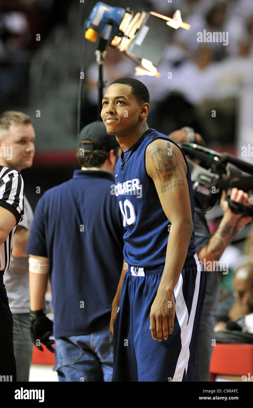 Television segment hi-res stock photography and images - Alamy