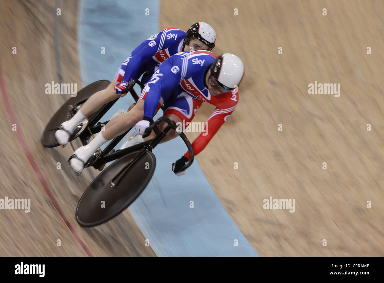 Tandem sprint hi-res stock photography and images - Alamy