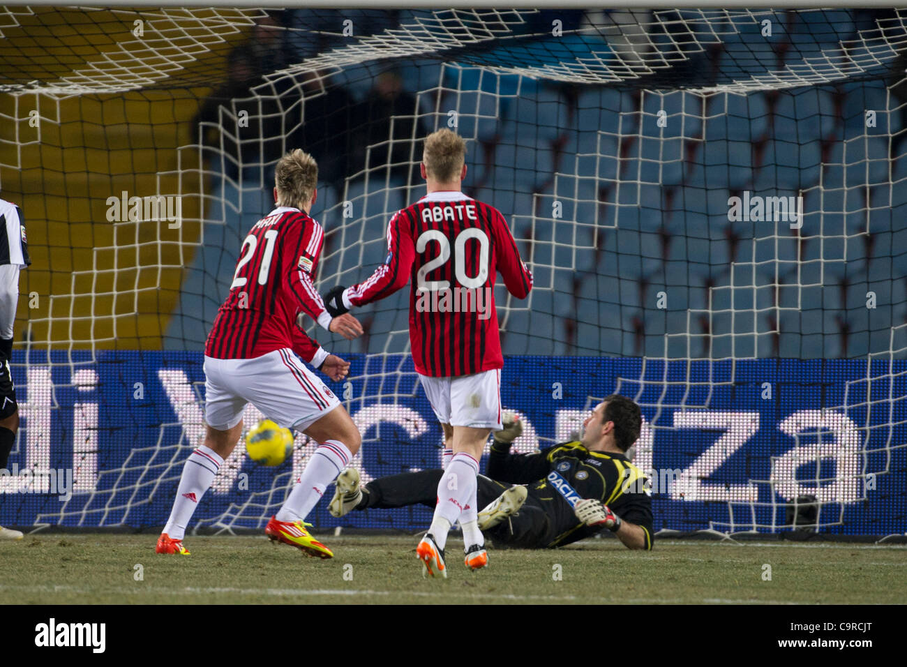 Maxi lopez hi-res stock photography and images - Alamy