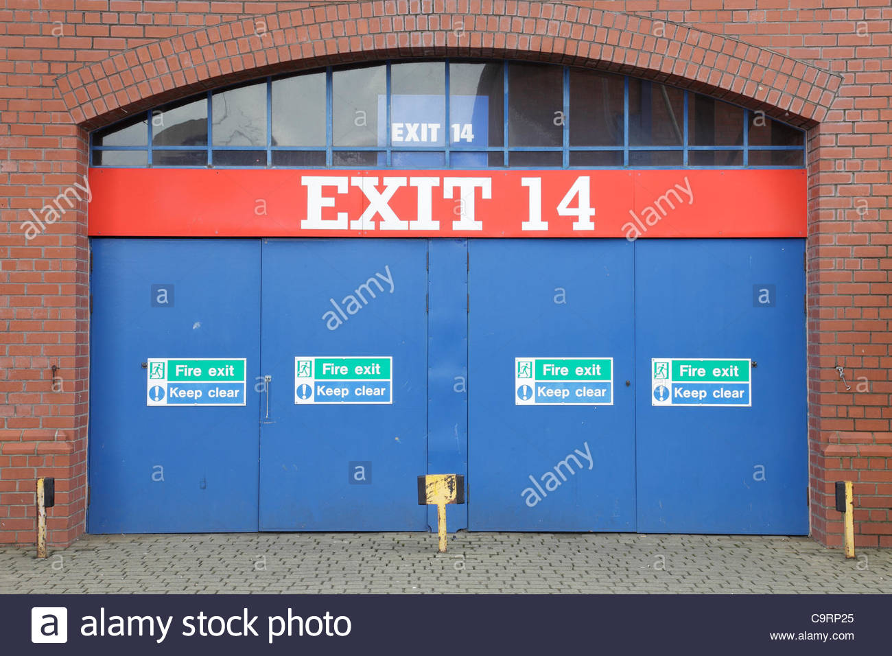 Exit Sign Doors Stock Photos & Exit Sign Doors Stock Images - Alamy