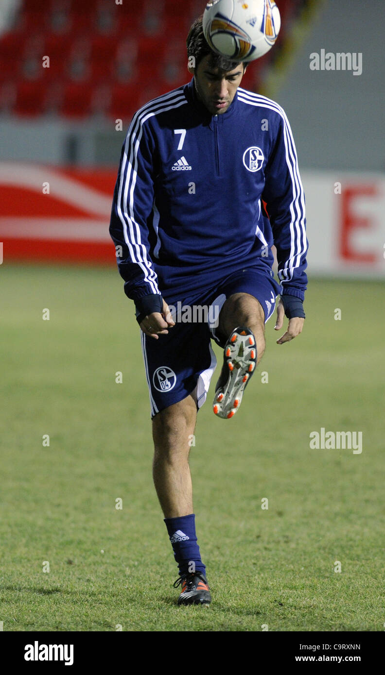 Shalke player Raul Gonzalez Blanco trains prior to the Europa League ...
