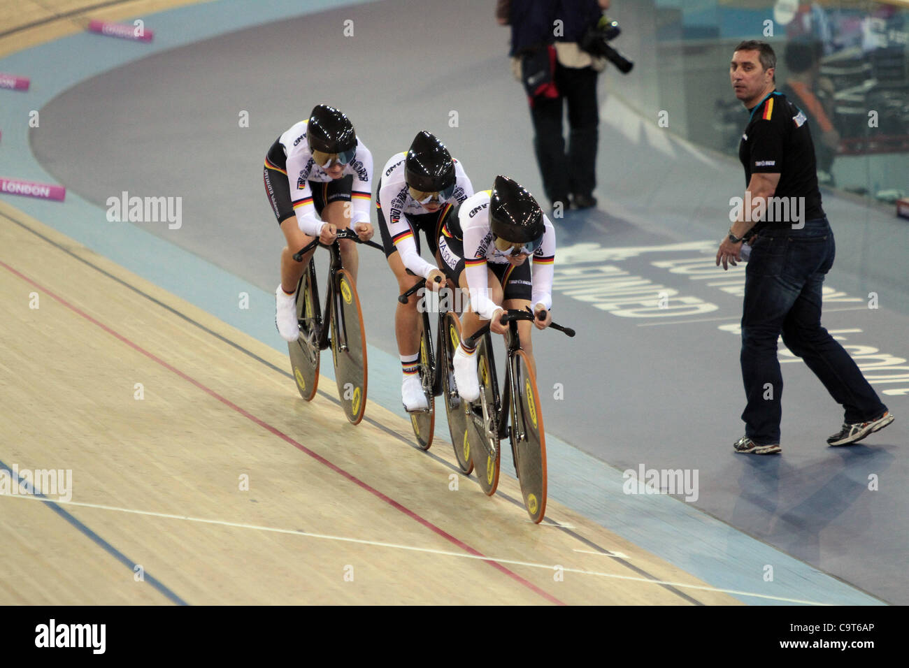 UCI Track Cycling World Cup Team Pursuit In London's Olympic Velodrome ...