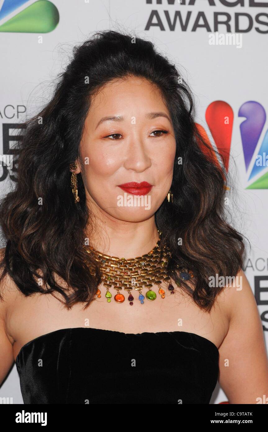 Sandra oh 2012 hi-res stock photography and images - Alamy