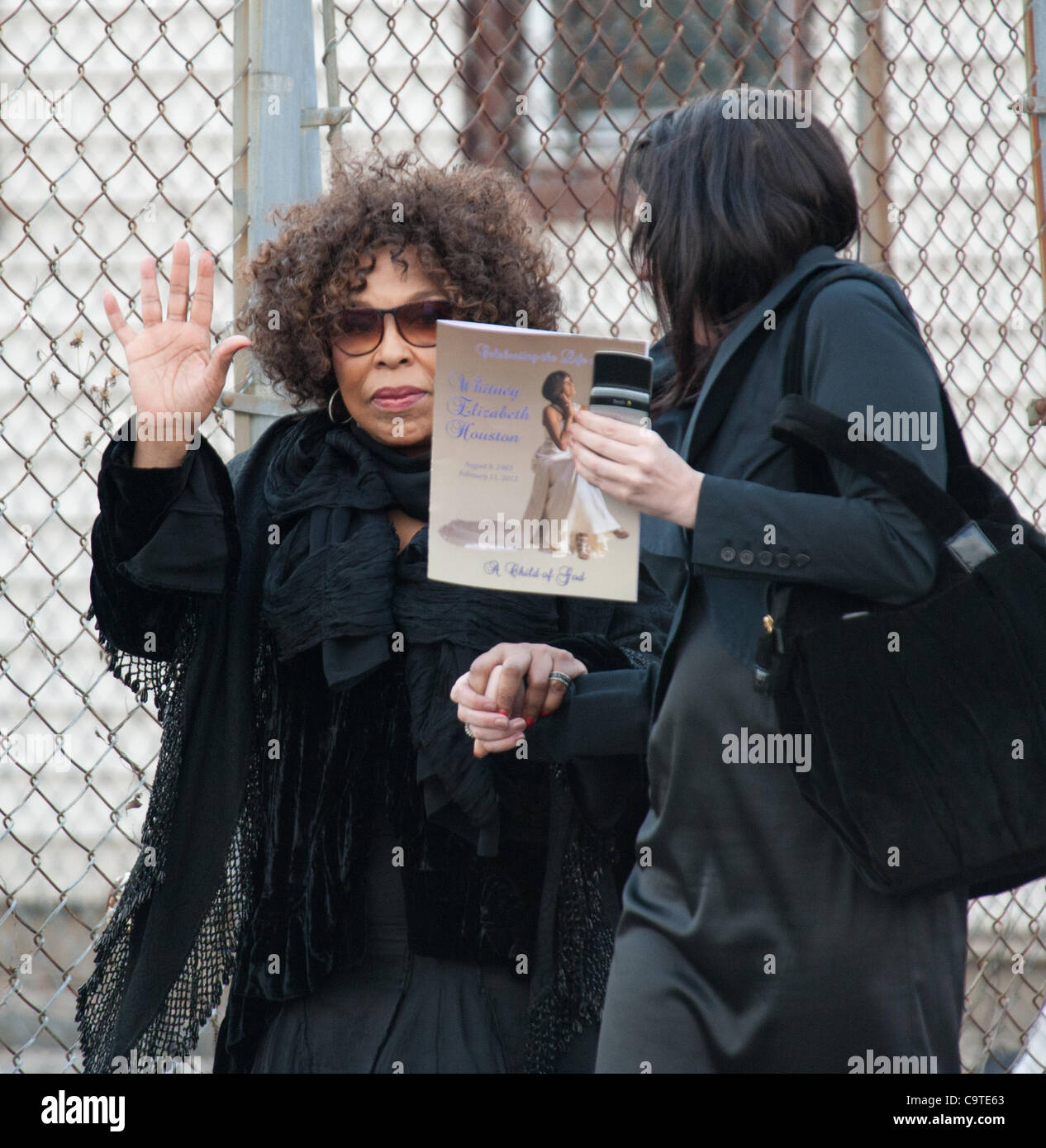 Feb. 18, 2012 - Newark, New Jersey, U.S - Singer, ROBERTA FLACK,(on the ...