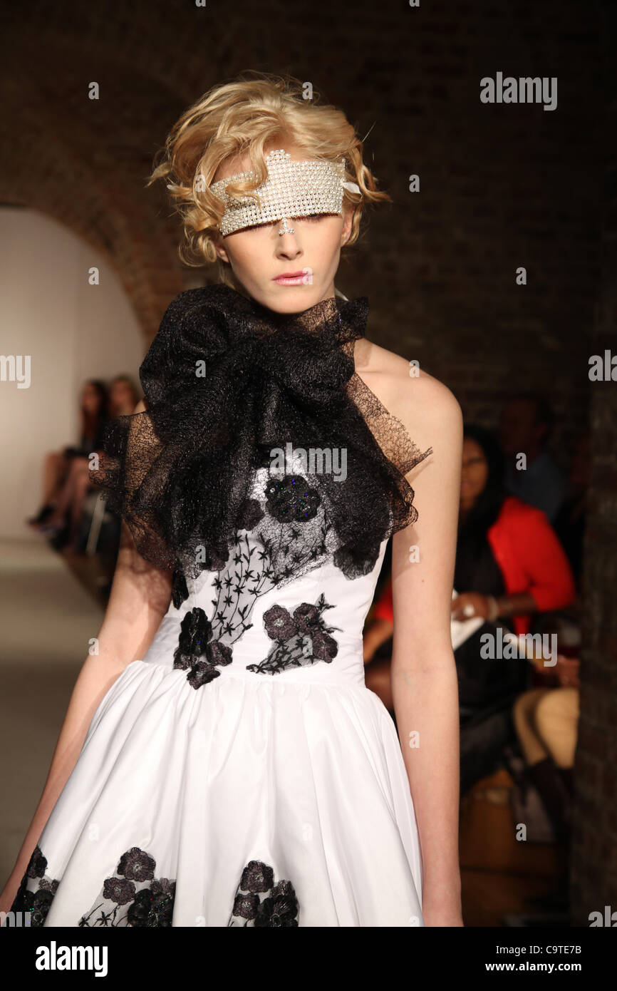 Luna Sky returns to showcase at A La mode in the shows 7th consecutive ...