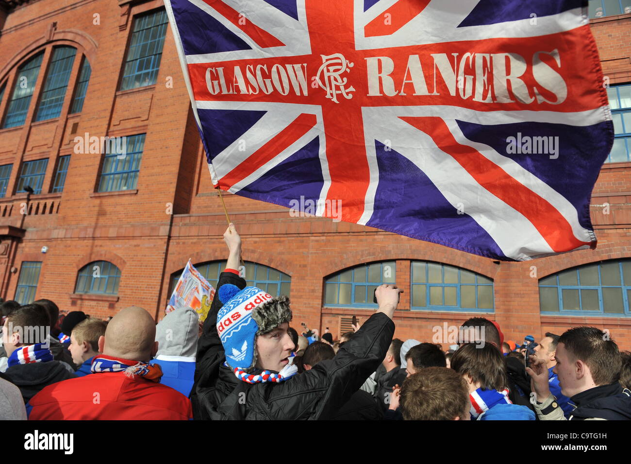 Glasgow rangers fans hi-res stock photography and images - Alamy