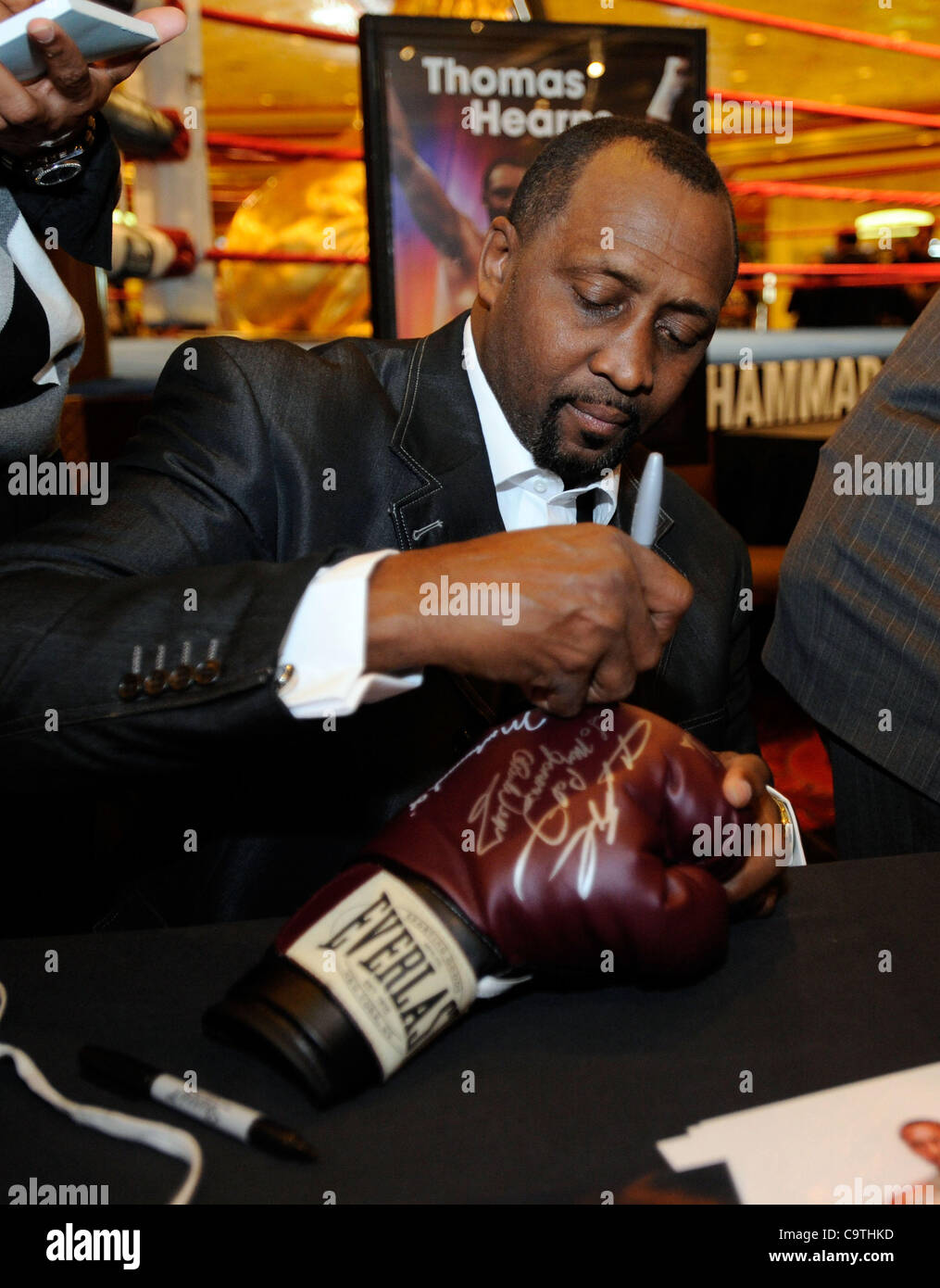 Hearns boxing hi-res stock photography and images - Alamy