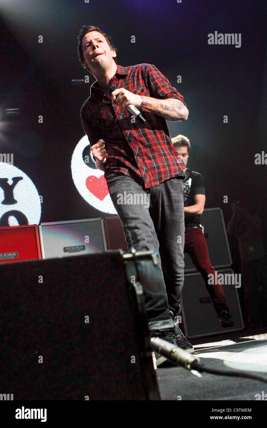 Simple plan singer hi-res stock photography and images - Alamy