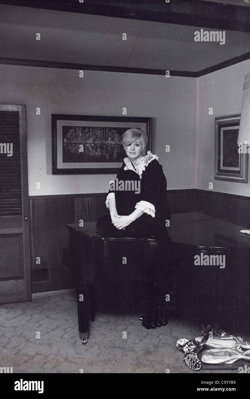 TAMMY GRIMES.Supplied by Photos, inc.(Credit Image: Â© Supplied By ...