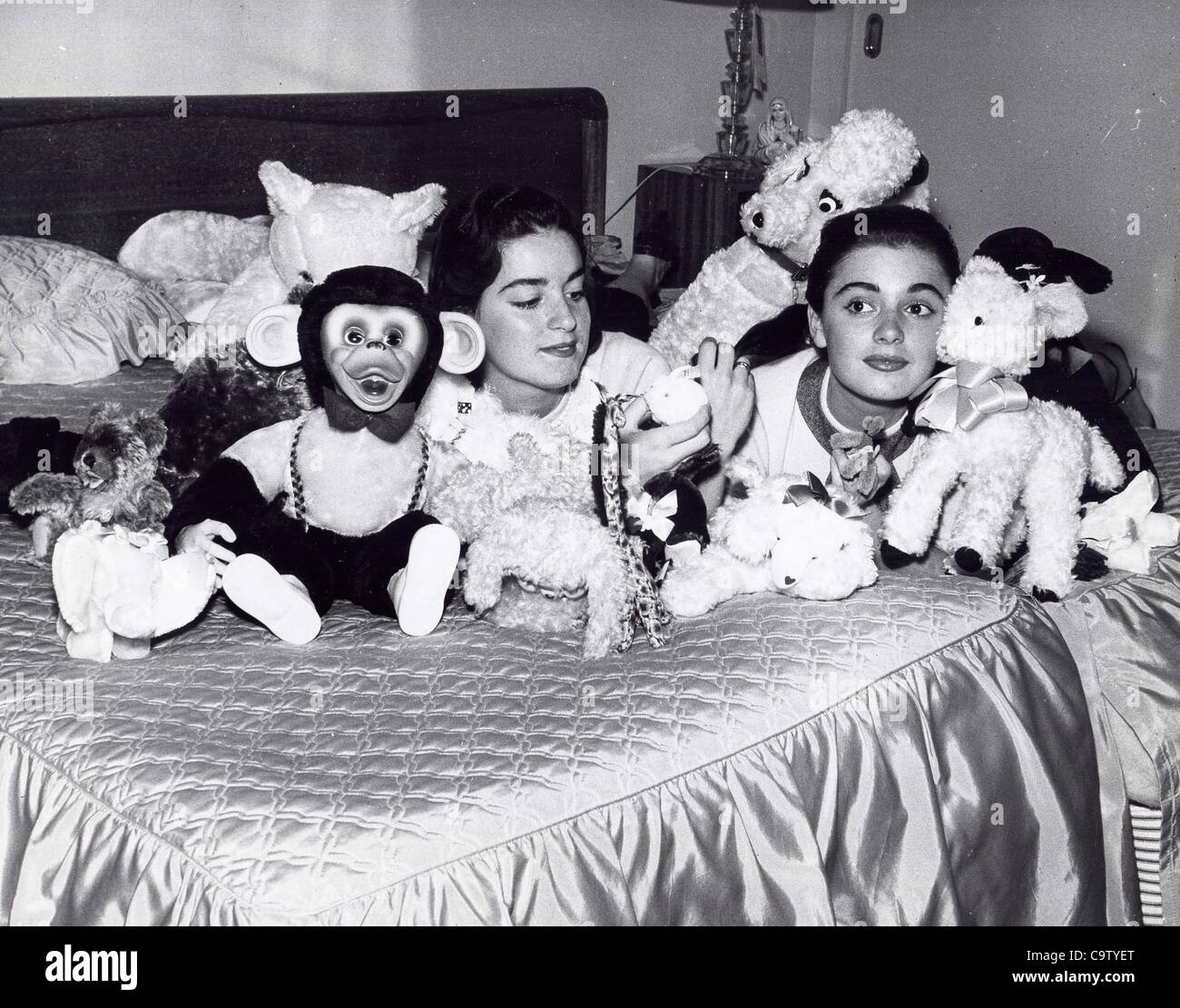 ANNA MARIA ALBERGHETTI with sister Carla ALBERGHETTI.Supplied by Photos ...