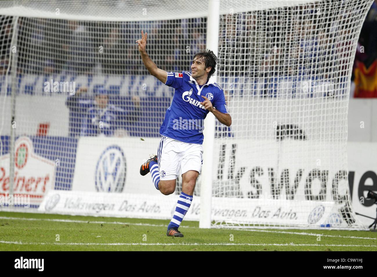 Veltins arena raul gonzalez hi-res stock photography and images - Alamy