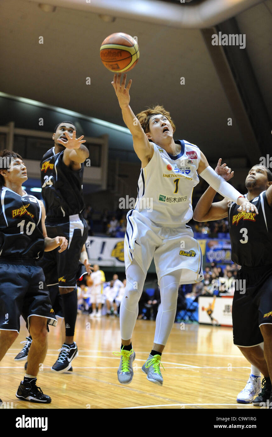 (L-R) Yusuke Okada, Michael Takahashi (Alvark), Takuya Kawamura (Brex), /Jeff Gibbs (Alvark ...