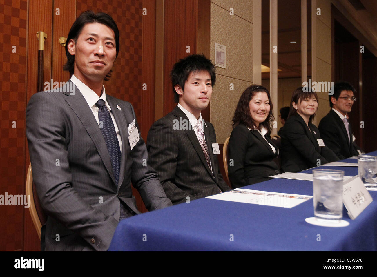 (L to R) Keisuke Imai, Takashi Sakamoto, Biba Sakurai, Yukari Konishi, Hiroki Sugimoto, FEBRUARY ...