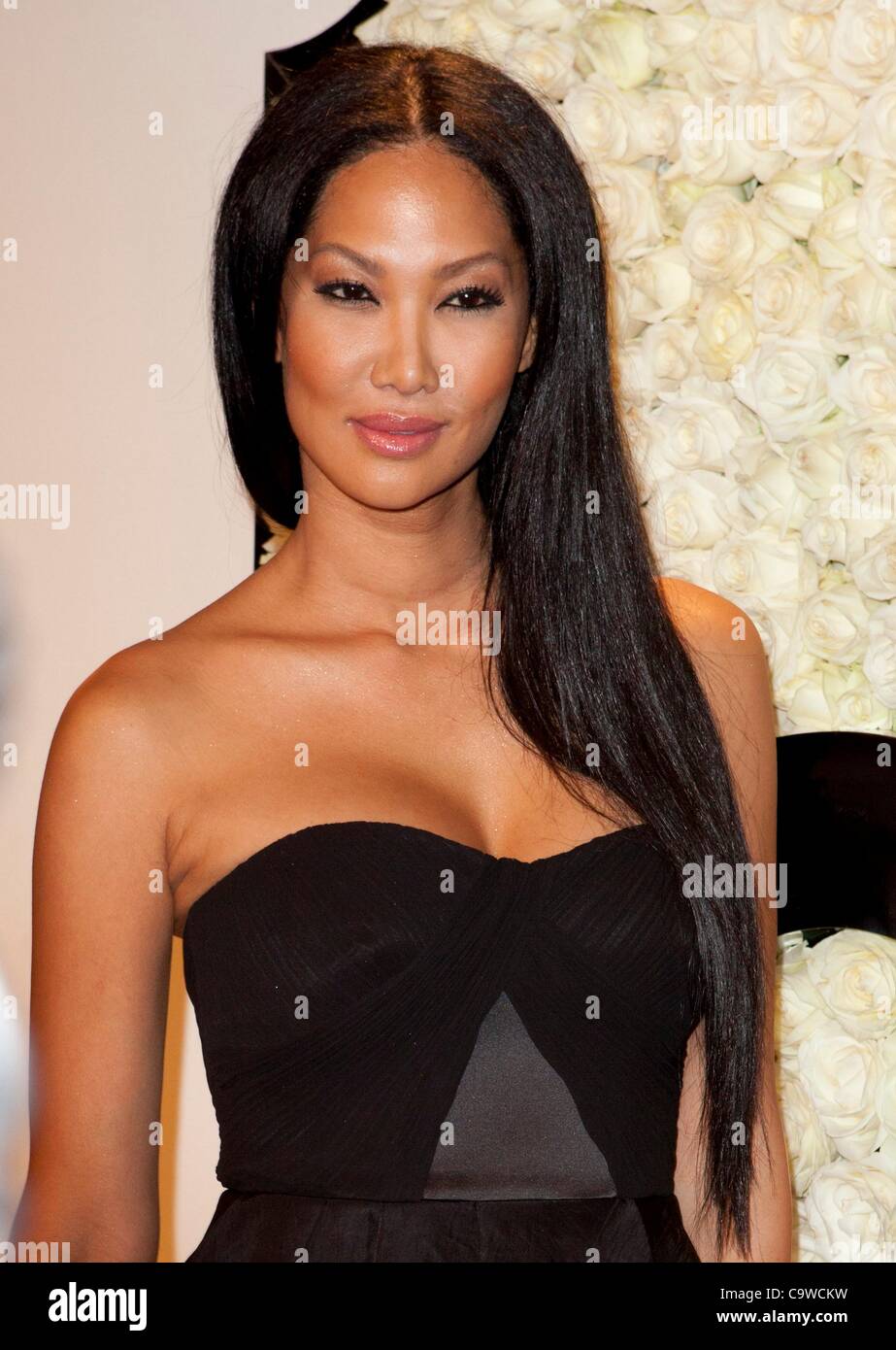 Kimora Lee Simmons at arrivals for QVC Buzz on the Red Carpet Oscar ...